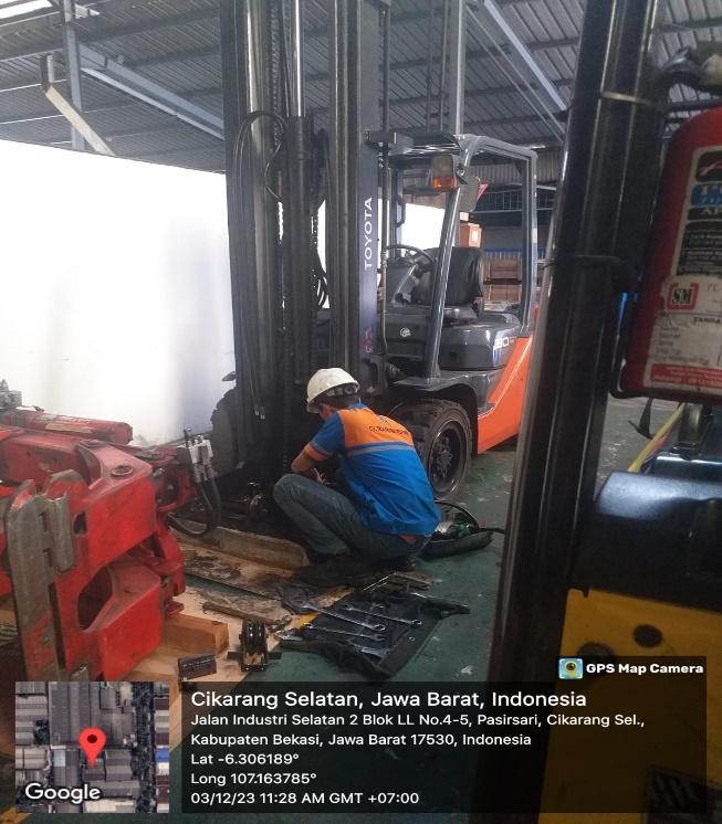 Perbaikan Bearing Roller Tiang Mast dan Ganti Seal Kit Rotating pada Mesin Forklift - Jasa ...
